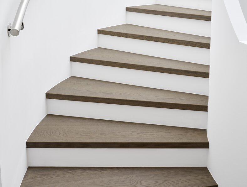 Stairs made to measure to match the floor