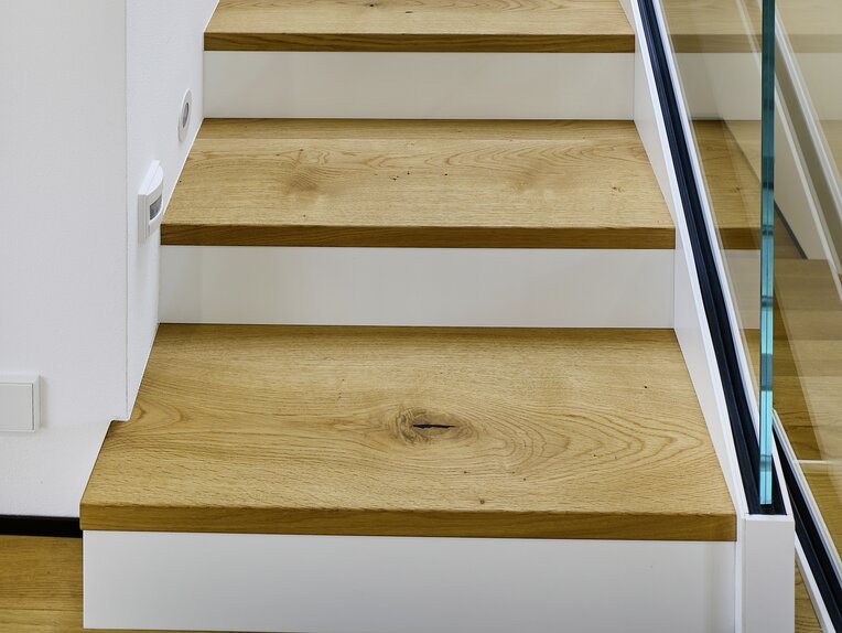 Stairs made to measure to match the floor