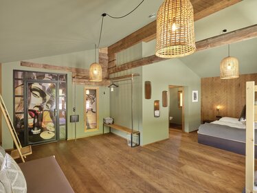 mafi Chevron parquet - room-opening with 60°