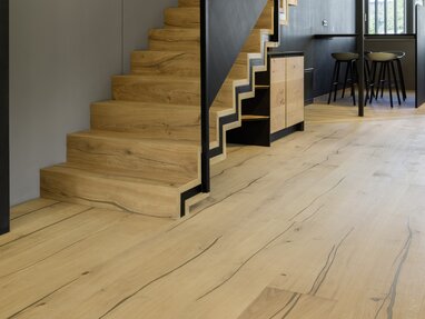 Stairs made to measure to match the floor
