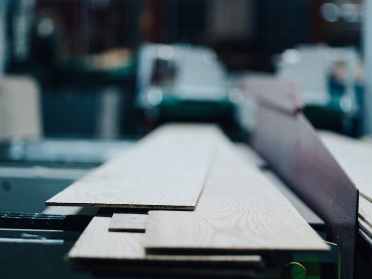 The high-quality mafi plank construction